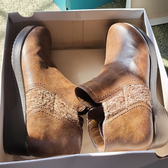 croft & barrow | Shoes | Croft Barrow Brown Heeled Boots With ...